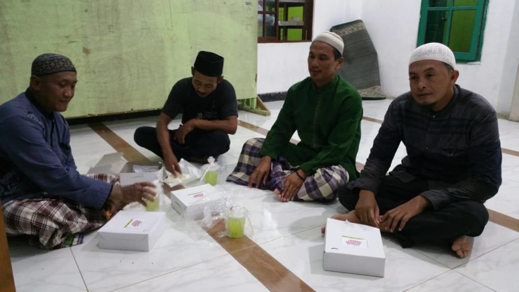 Food Van ACT Kepri Datangi Kampung Lama Tembesi Lestari - Lihat Kepri
